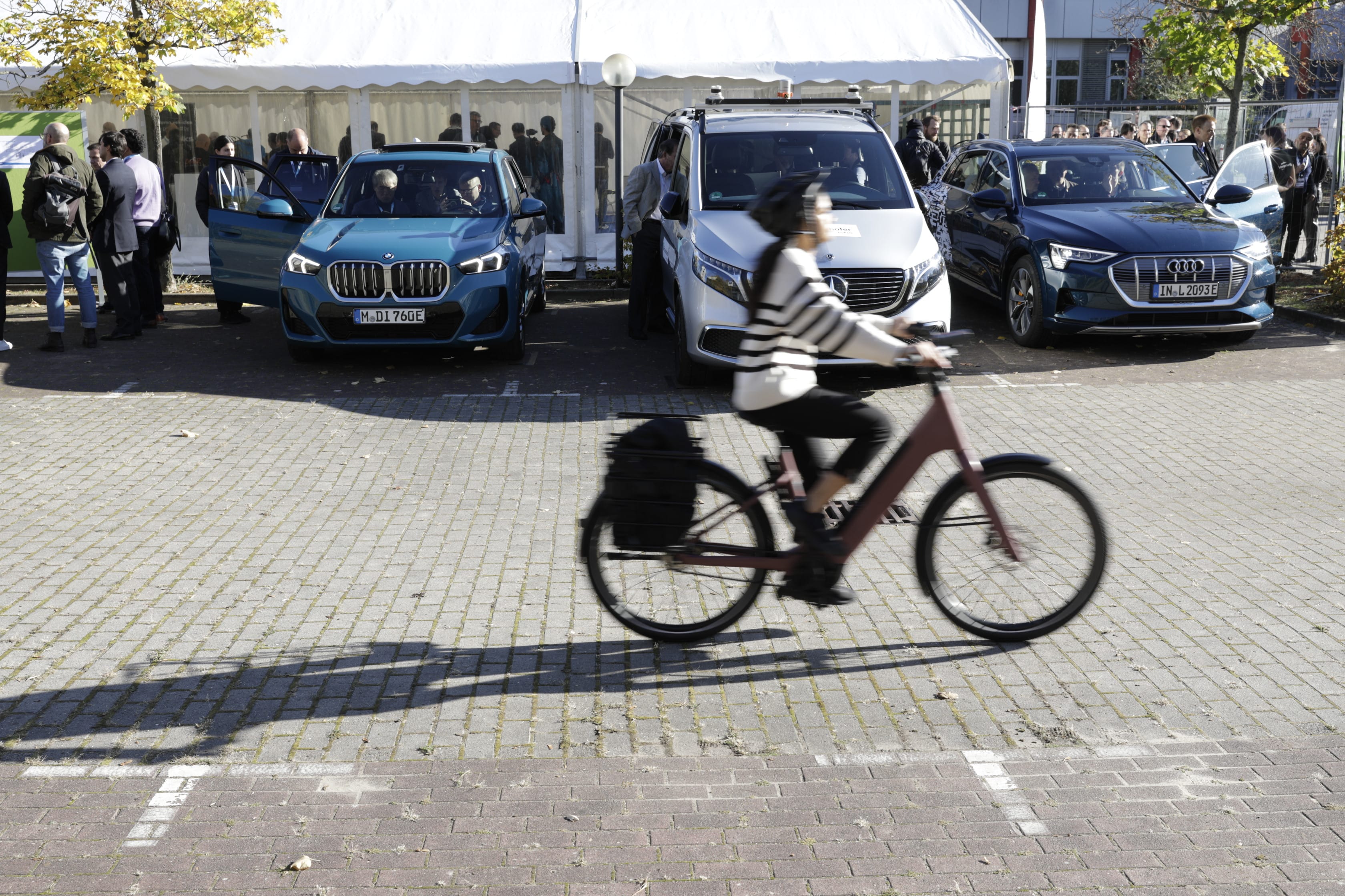 Berlin real-world use cases demonstrate game-changing C-V2X technology ...